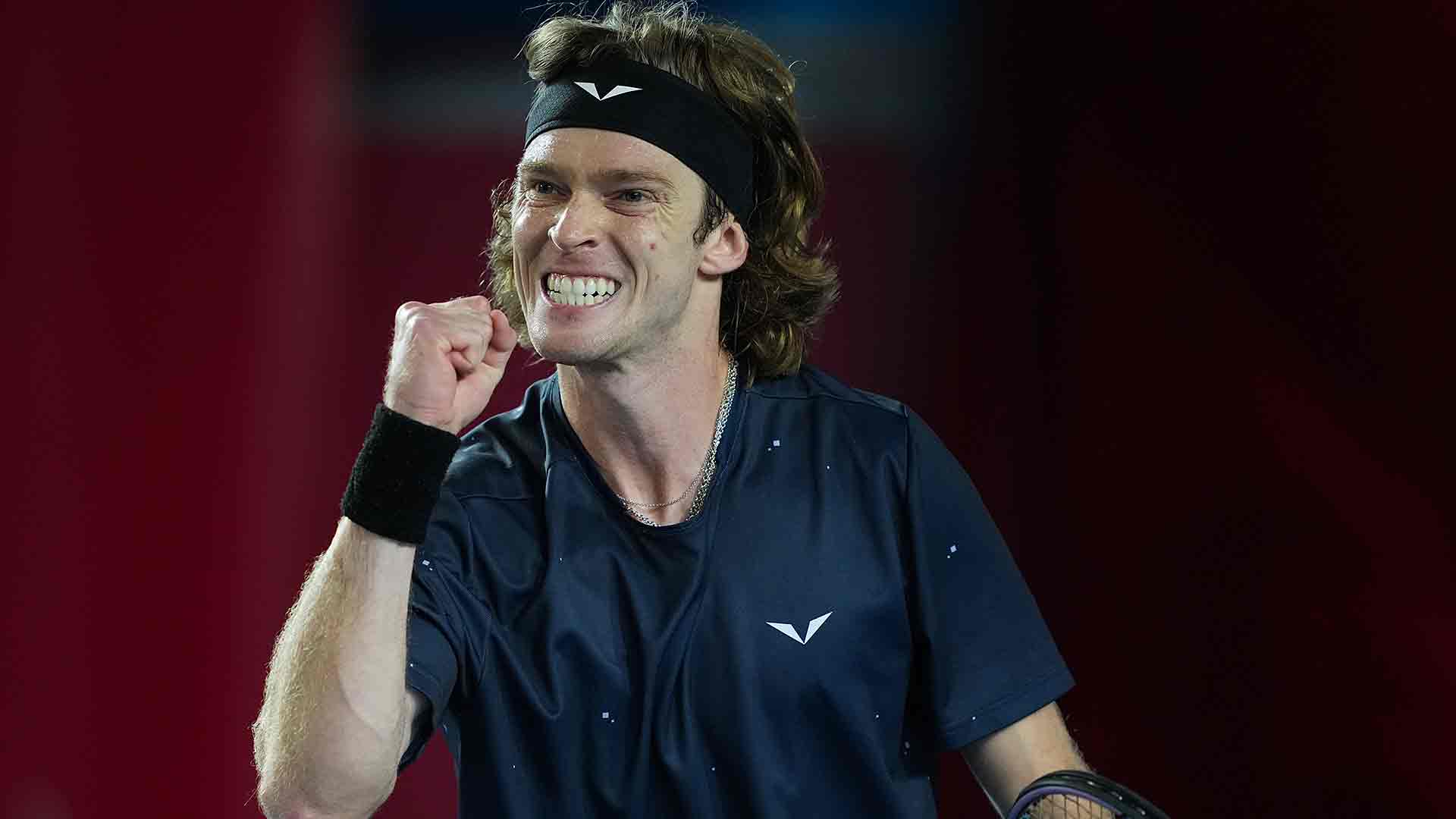 Andrey Rublev está en SF en Hong Kong | ATP Tour | Tennis Andrey Rublev está en SF en Hong Kong | ATP Tour | Tennis