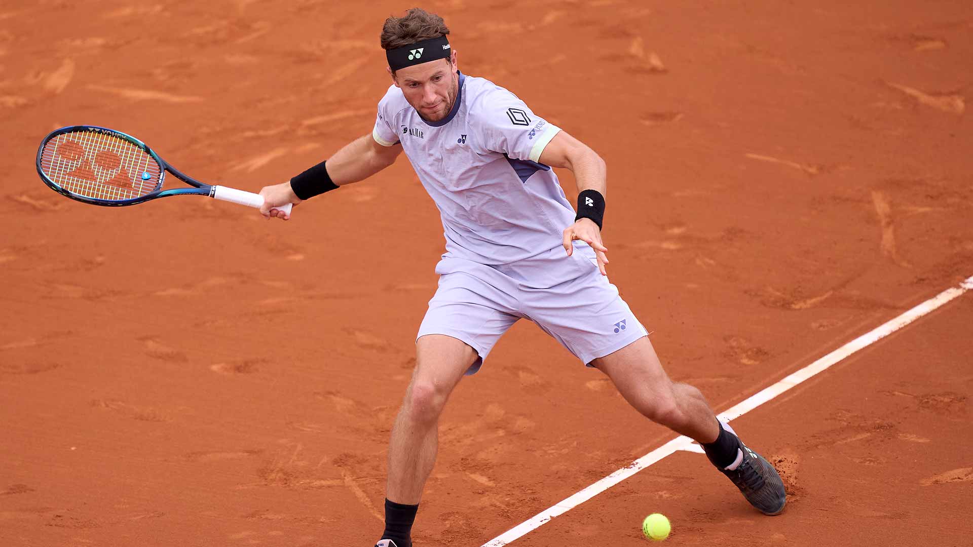 Casper Ruud races into Barcelona QFs | ATP Tour | Tennis