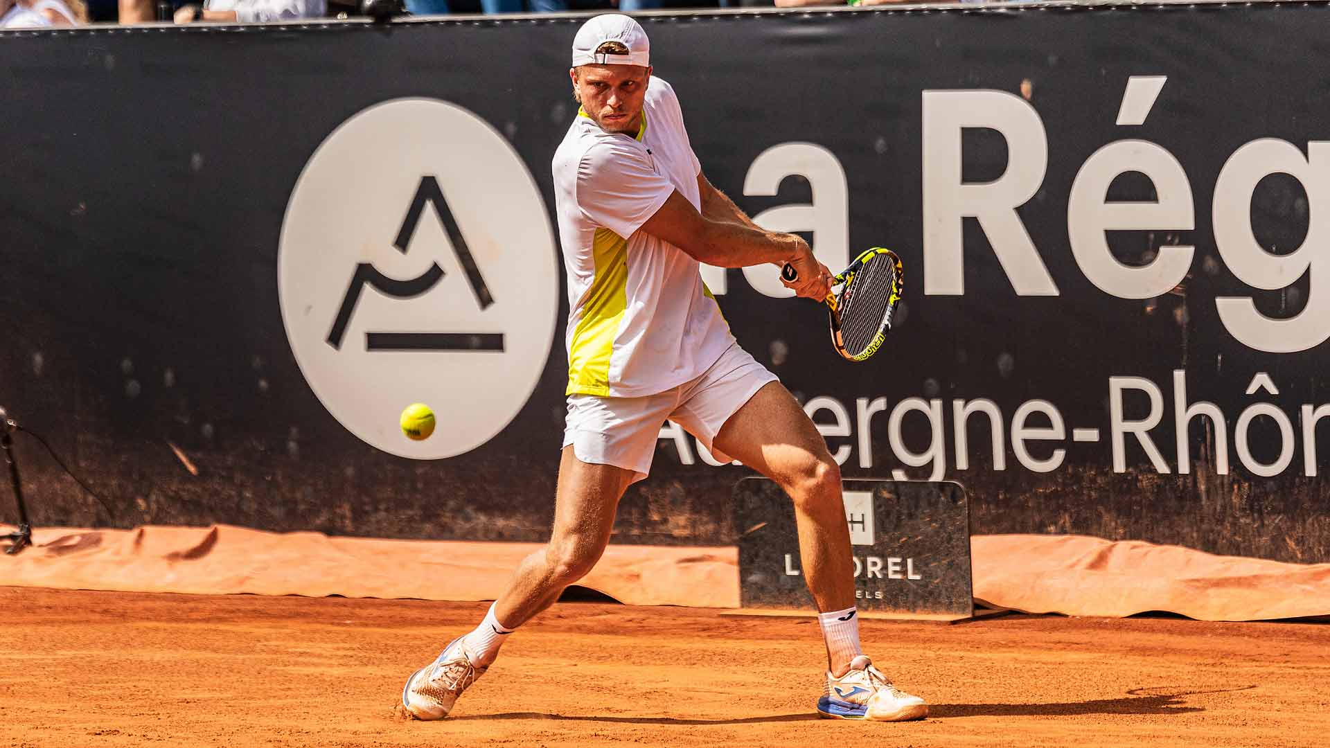 Alexandre Muller beats Richard Gasquet in Lyon | ATP Tour | Tennis