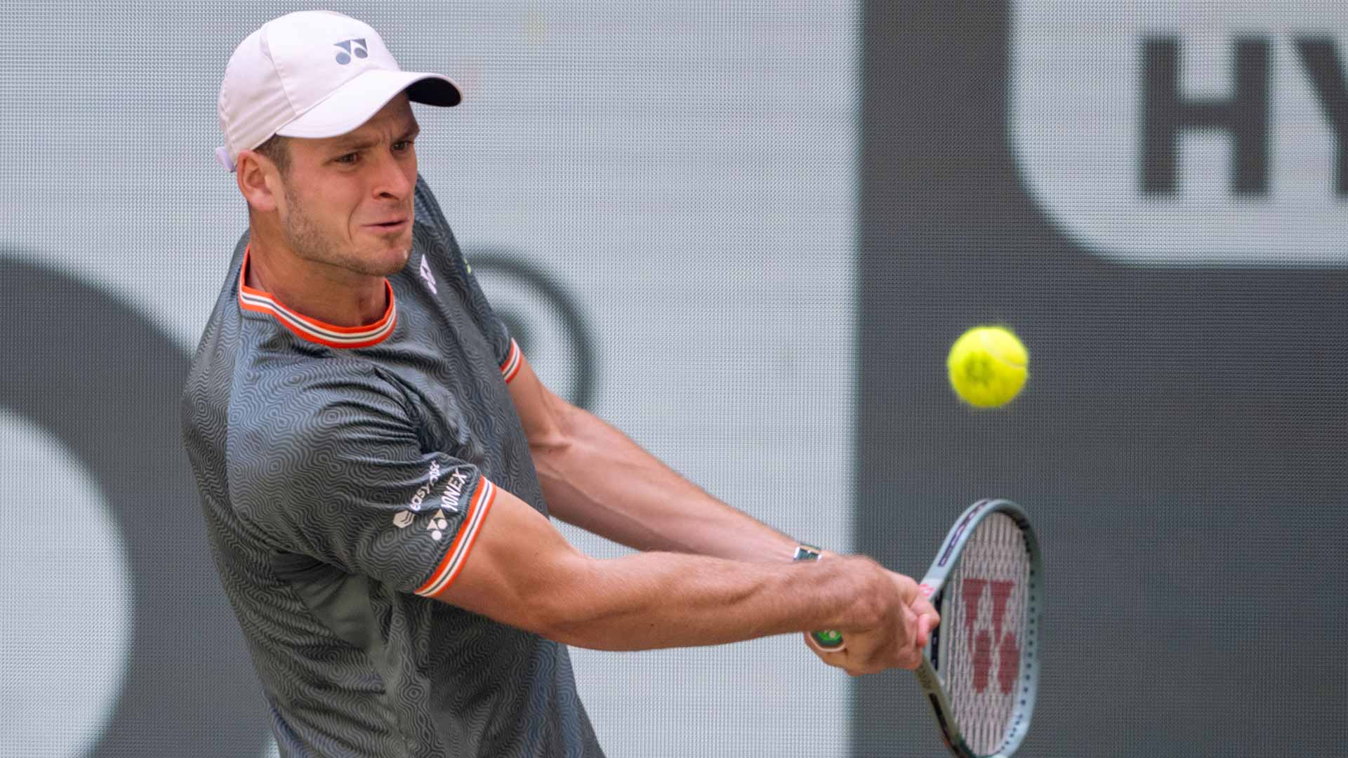 Hubert Hurkacz defeats Alexander Zverev in Halle | ATP Tour | Tennis