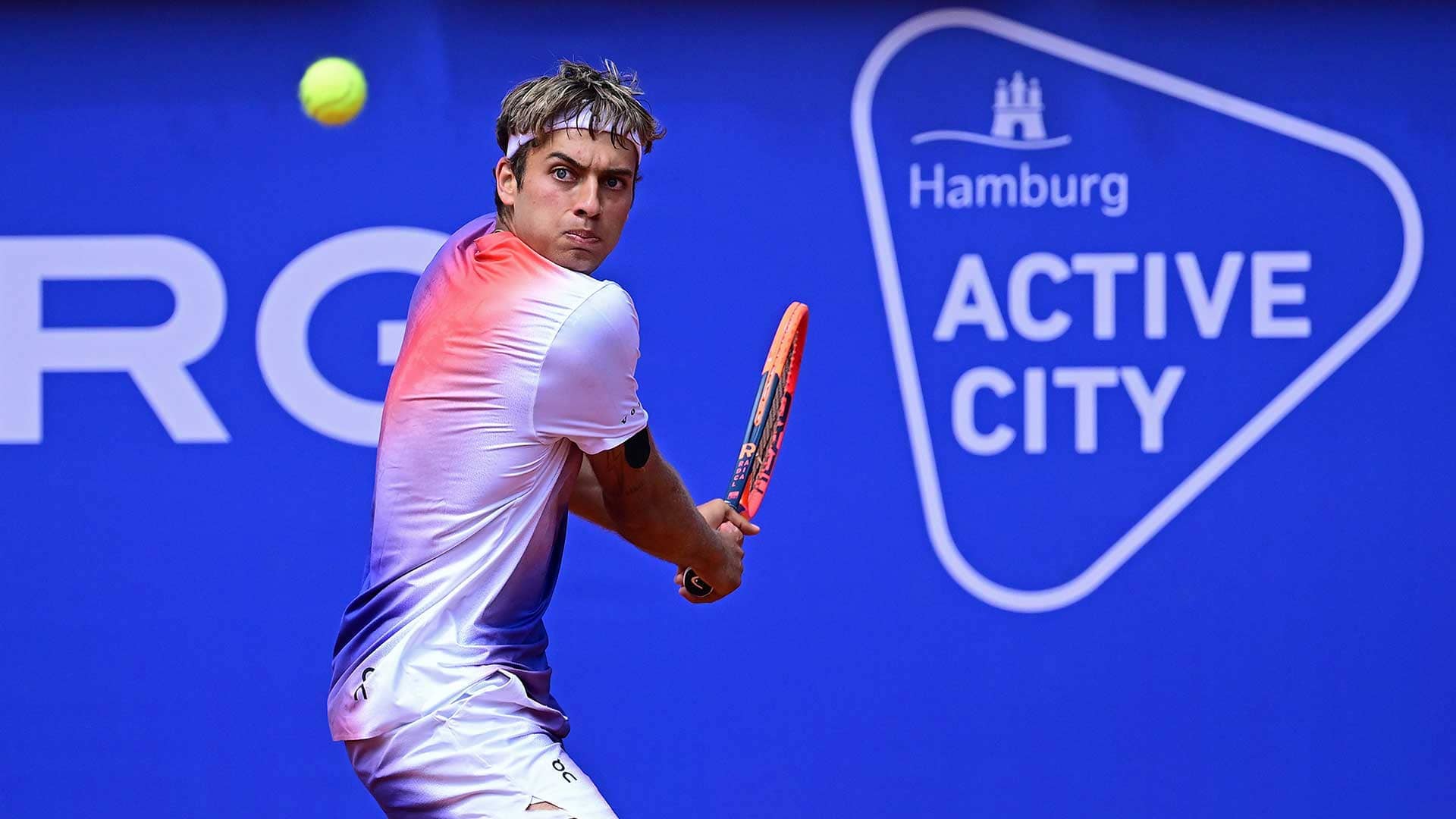 Flavio Cobolli beats Daniel Altmaier in Hamburg | ATP Tour | Tennis