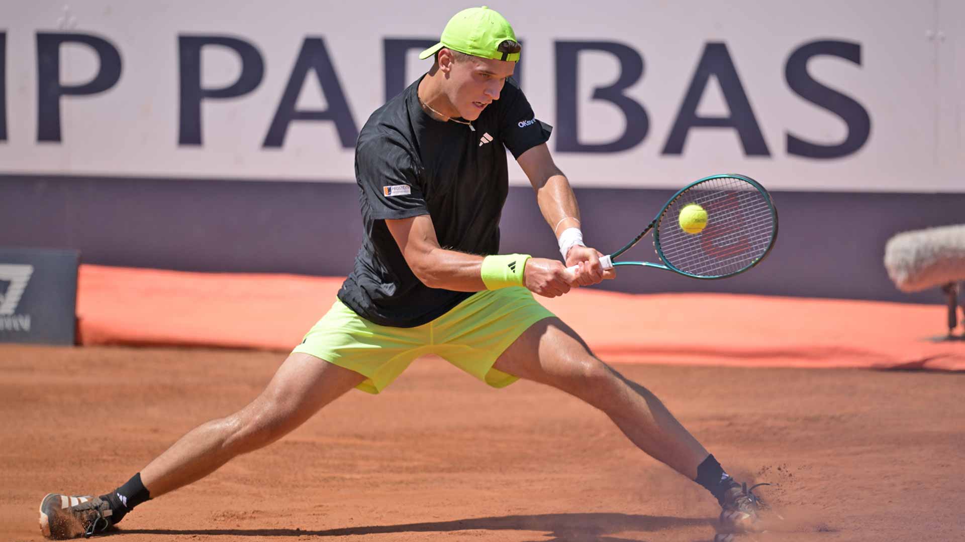 Jakub Mensik ousts Fabian Marozsan in Rome | ATP Tour | Tennis